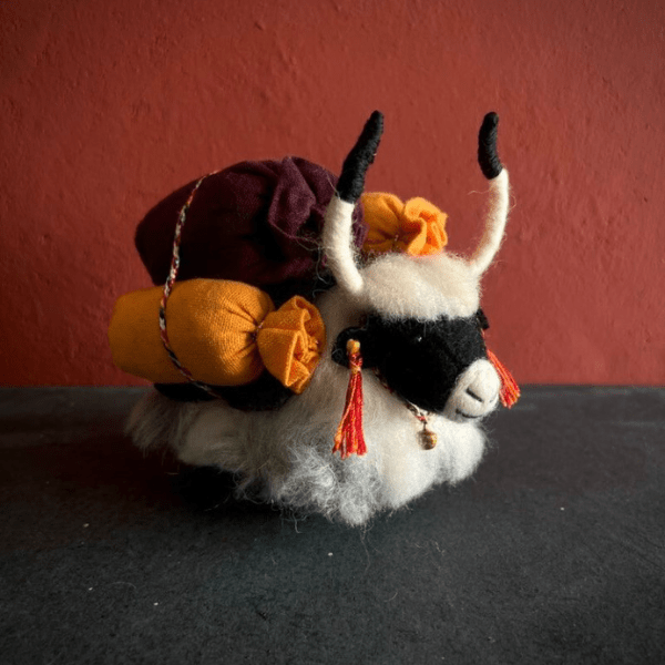Himalayan Yak Set – White